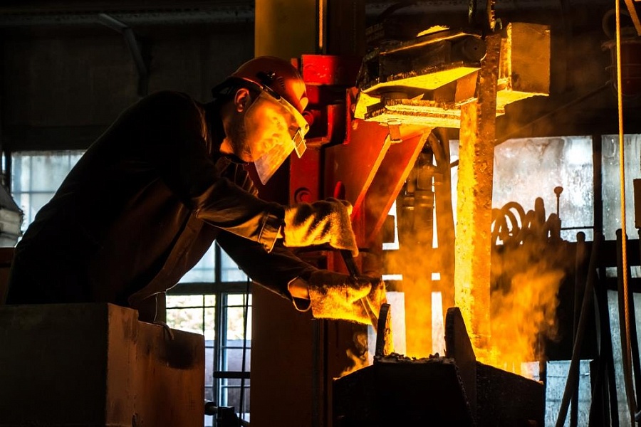 Russian forces took control of one of the premises of the AZOM plant in ...