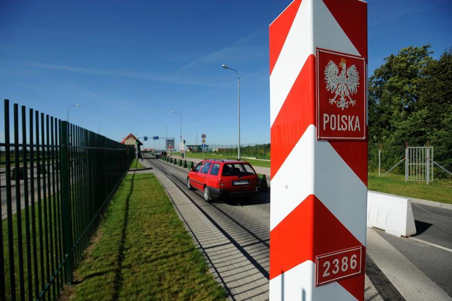 One of the checkpoints on the border of Poland and the Russian ...