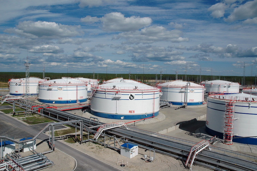 Russian Stock Market (MOEX): Share prices of oil and gas enterprises 29.05.2025, 13:30 MSK ...