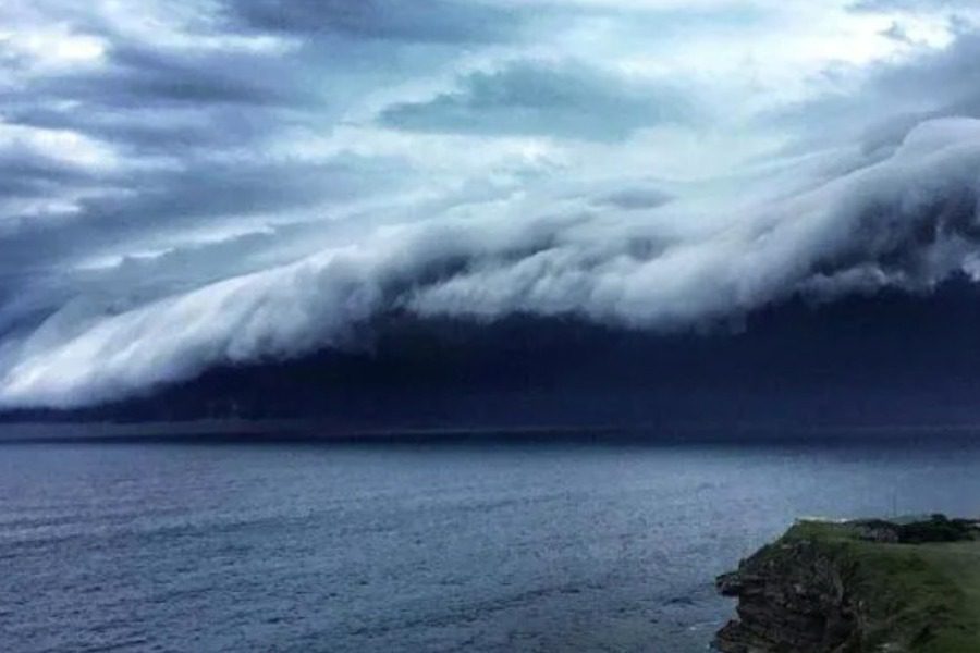 The Russian city was covered by a cloud tsunami - Oreanda-News